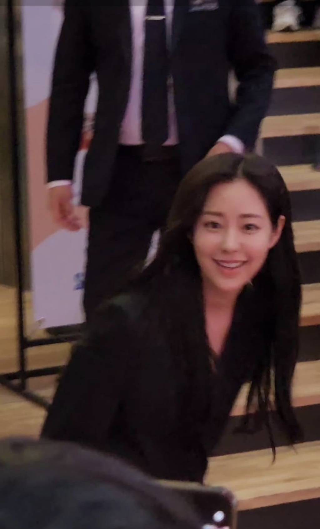 신슬기 실물 느낌 (거미집 vip시사회) - 인스티즈(instiz) 이슈 카테고리