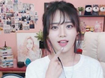 요즘 페이스북에서 화제인 BJ꽃님 - 인스티즈(instiz) 이슈 카테고리