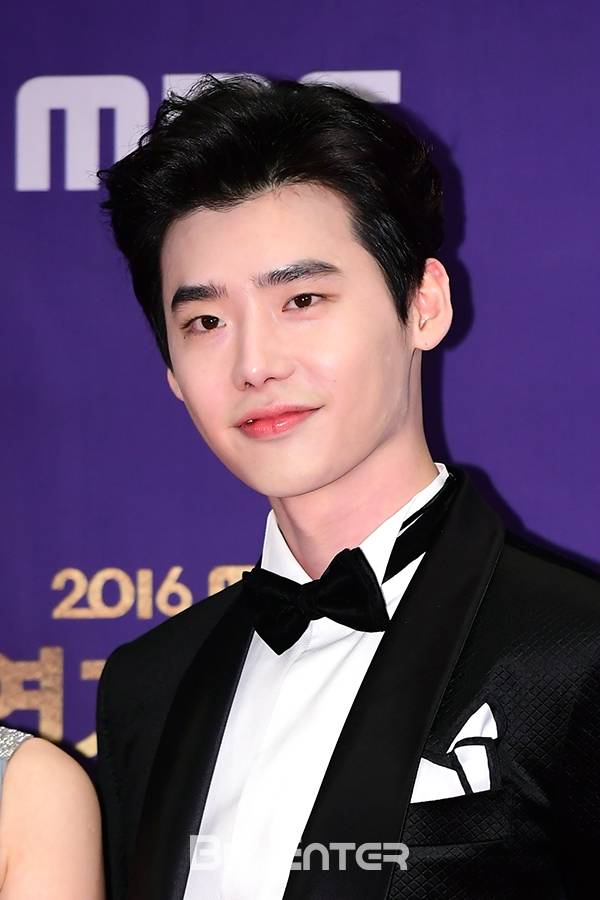이종석 너무 짧은 대상 수상 소감때아닌 논란 성의 없어 보여 인스티즈instiz 이슈 카테고리