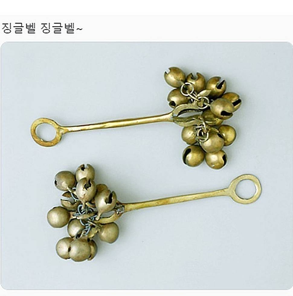 크리스마스 장식 만들었는데 무당집 됐음.jpg - 인스티즈(instiz) 이슈 카테고리