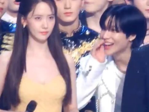 오랜만에 윤아에게 인사하는 태민.twt - 인스티즈(instiz) 이슈 카테고리