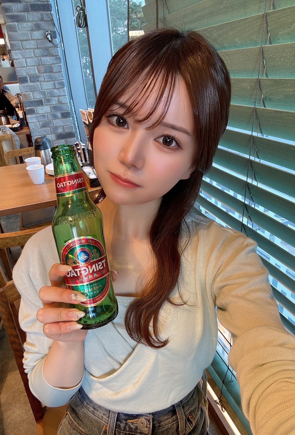 요즘 얼굴이 진짜 이쁘다는 아나운서 출신 AV 신인 배우 - 인스티즈(instiz) 이슈 카테고리