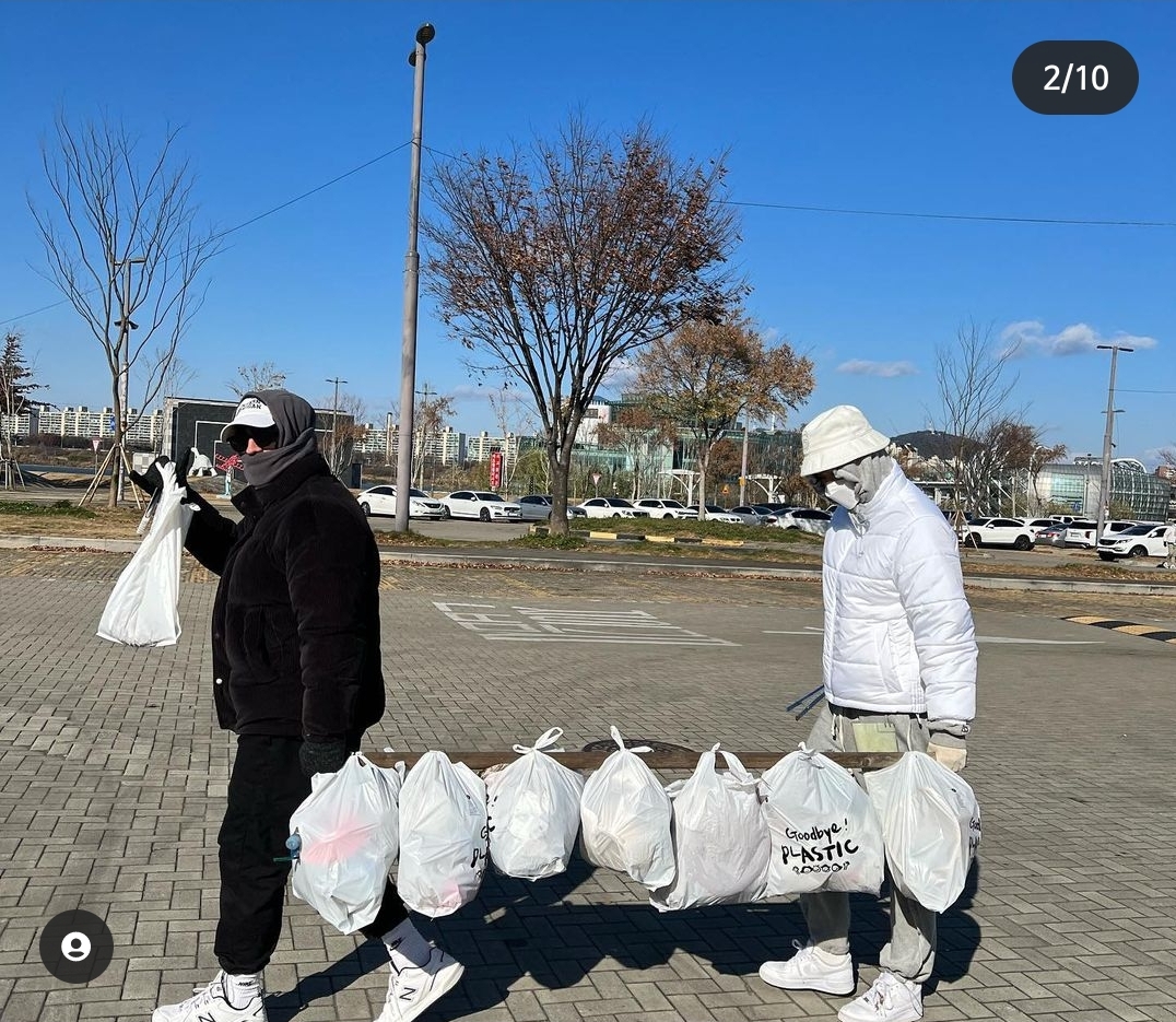 비정상회담 멤버들 송년회 스케일 - 인스티즈(instiz) 이슈 카테고리