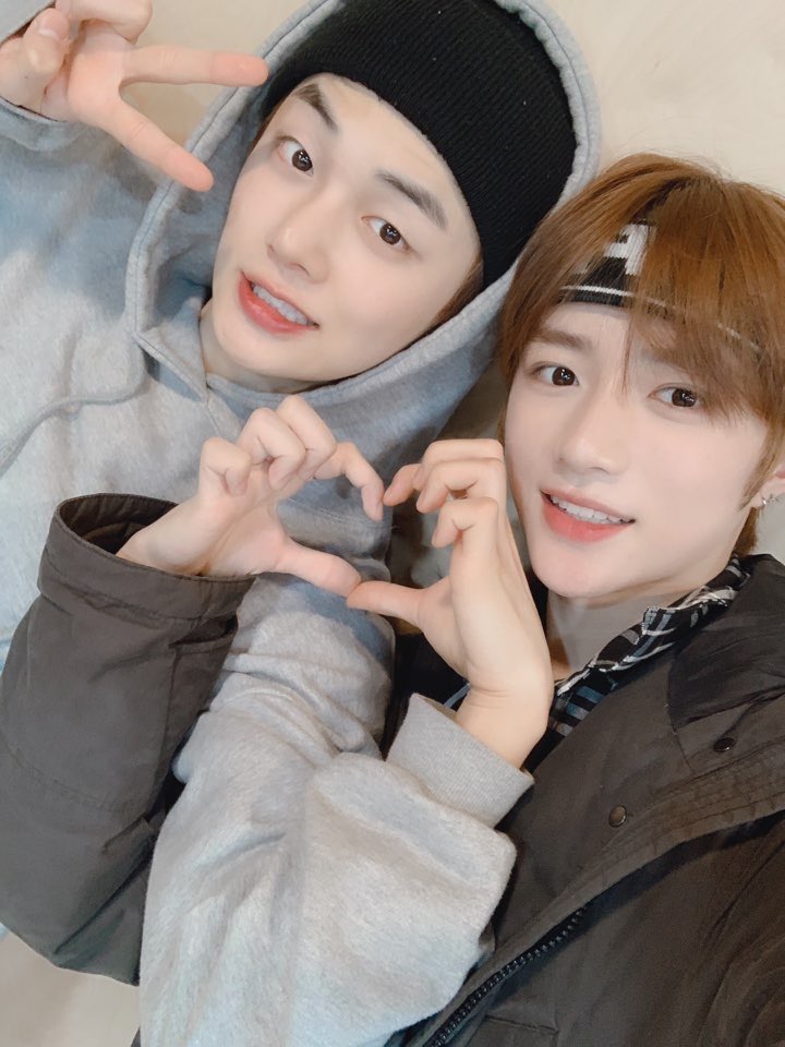 TXT 연준이랑 범규 둘이 셀카 뜸 - 인스티즈(instiz) 연예 카테고리