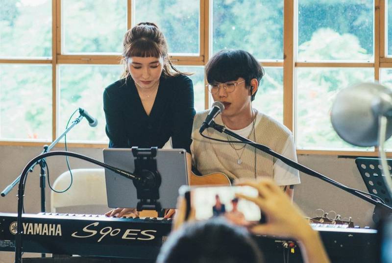 10cm 권정열과 옥상달빛 김윤주의 청첩장 - 인스티즈(instiz) 이슈 카테고리