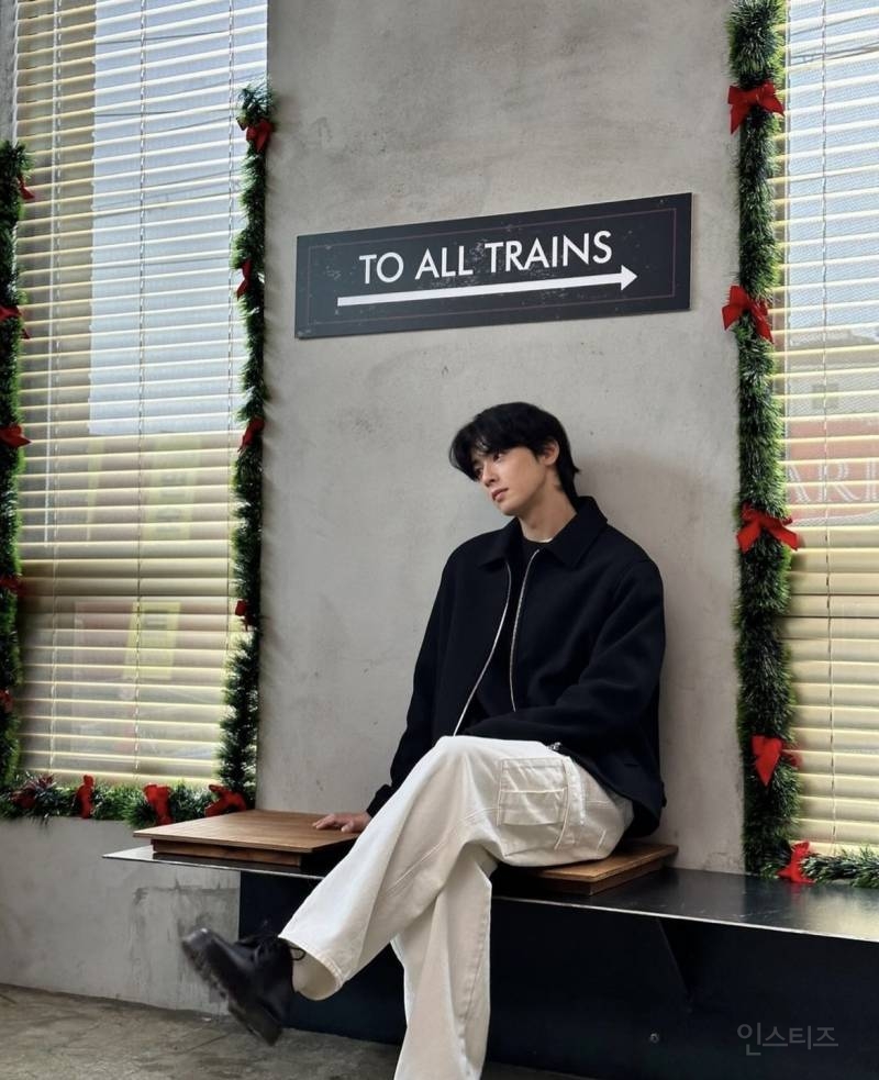 지오다노 FW 화보 비하인드 업로드한 차은우 - 인스티즈(instiz) 이슈 카테고리