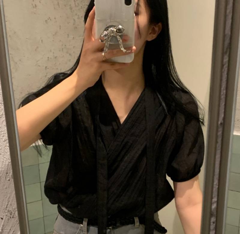 [잡담] 블라우스 투표 하나만 !!!!!! 11223344 - 인스티즈(instiz) 일상 카테고리