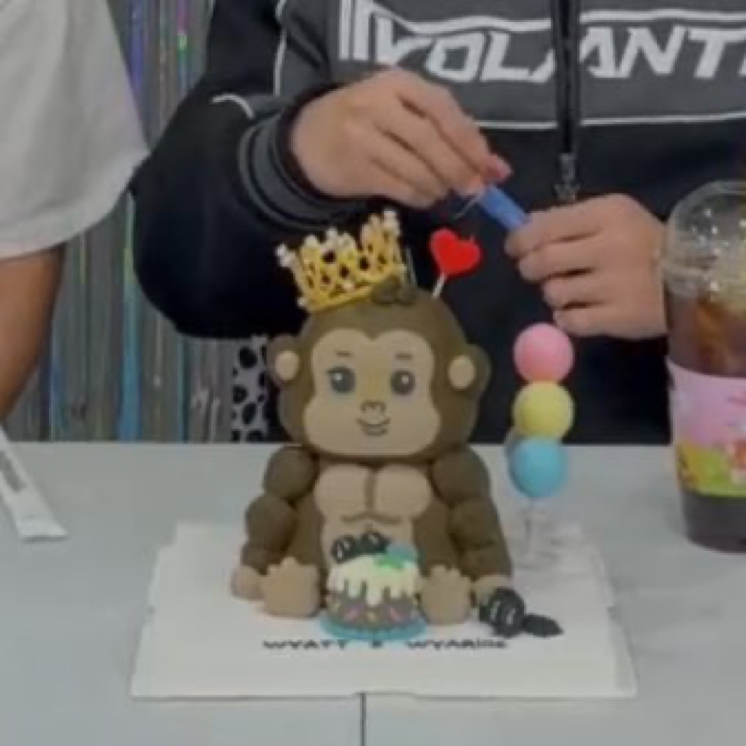 [잡담] 아이돌 생일 케이크 대박zip - 인스티즈(instiz) 연예 카테고리