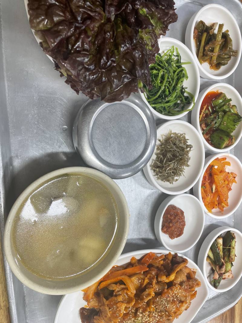 [잡담] 진짜 요즘 물가에 백반 9000 대박이다 - 인스티즈(instiz) 일상 카테고리