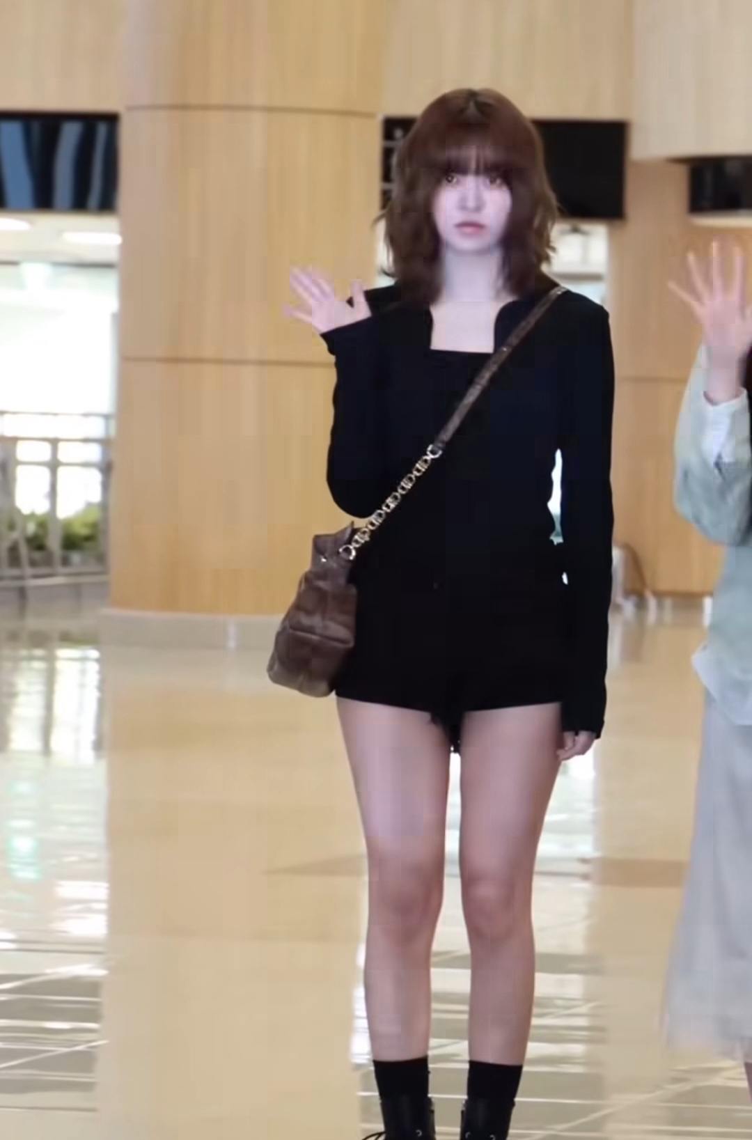 [잡담] 나 오늘 펌할건데 둘 중 뭐가 더 예뻐?제발 골라줘 11112222 - 인스티즈(instiz) 연예 카테고리