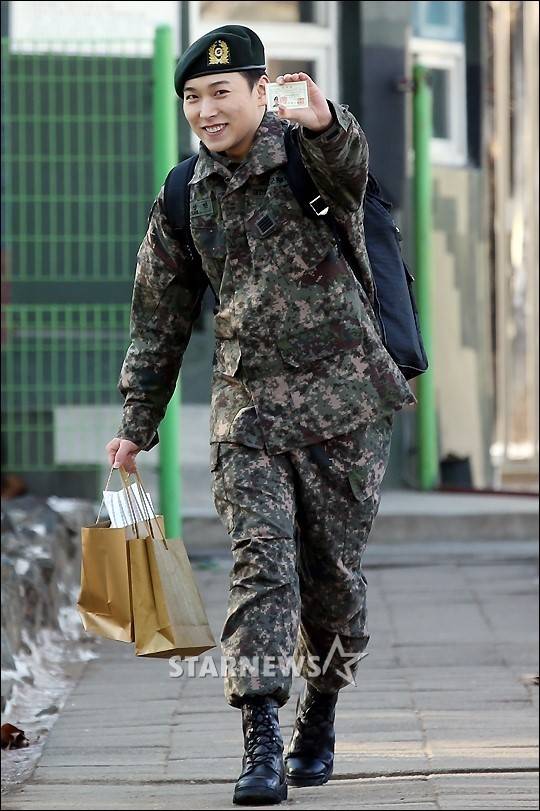 JYJ 김재중 전역에 묻힌 또다른 전역자 - 인스티즈(instiz) 이슈 카테고리