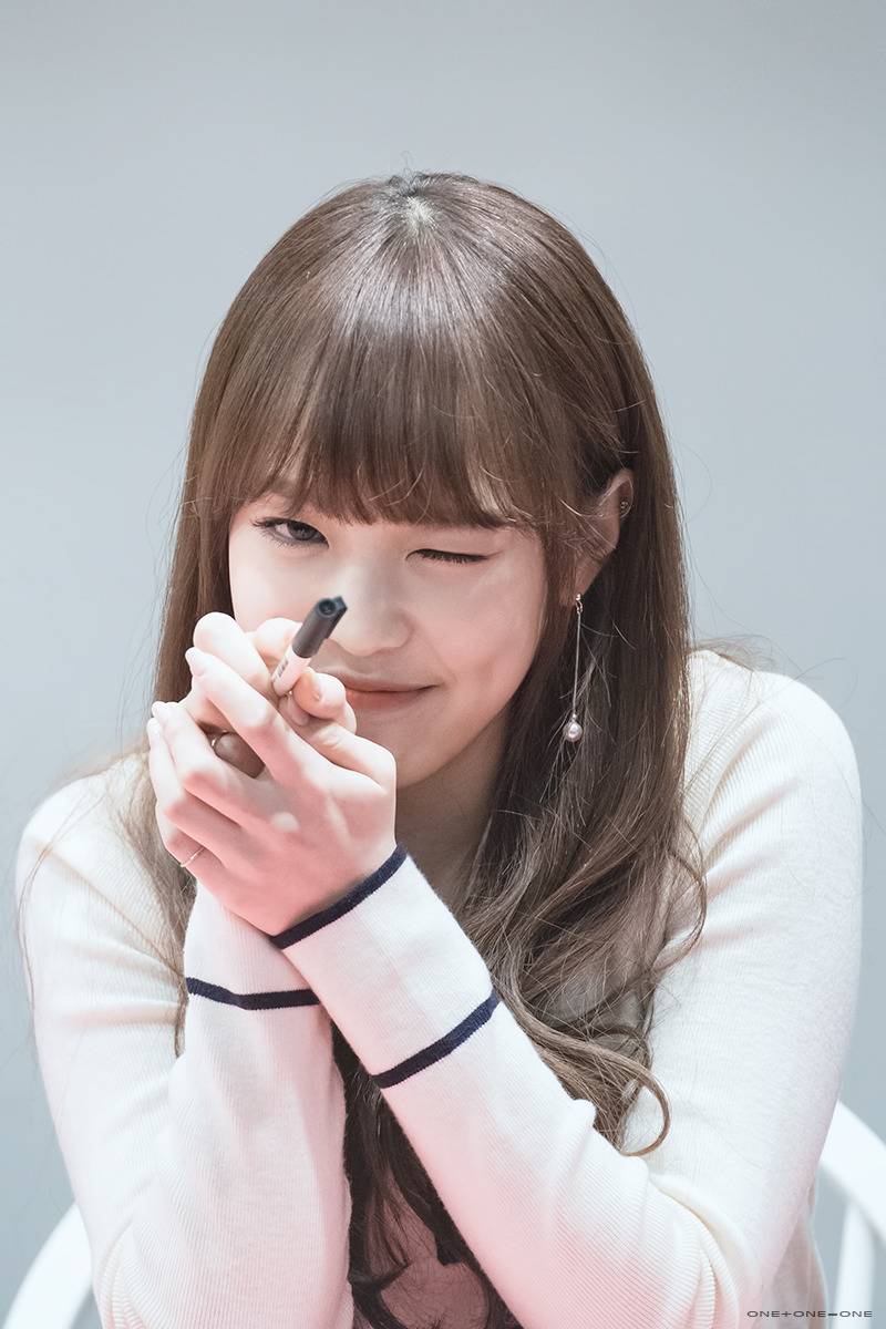 180316 APRIL X SUITS KNIGHTS - 에이프릴의 정장방 V 라이브 - 인스티즈(instiz) 인티영상 (종료) 카테고리