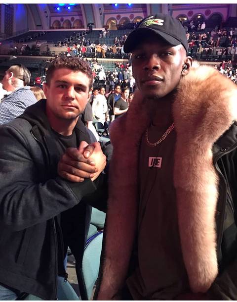 'The Last Stylebender' 이스라엘 아데산야 사복 스타일링.jpg - 인스티즈(instiz) 이슈 카테고리