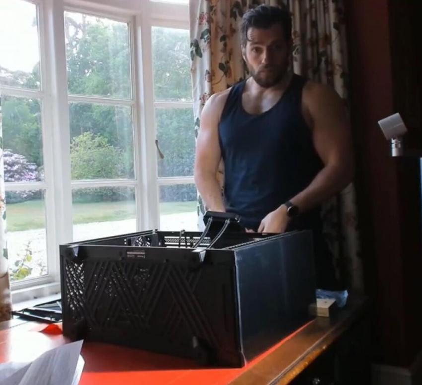 어제자 PC충.... 헨리 카빌..... 근황... - 인스티즈(instiz) 이슈 카테고리