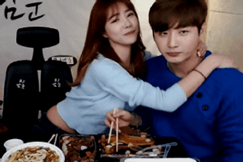 요즘 페북과 유투브에서 HOT한 신생 BJ 커플 - 인스티즈(instiz) 이슈 카테고리