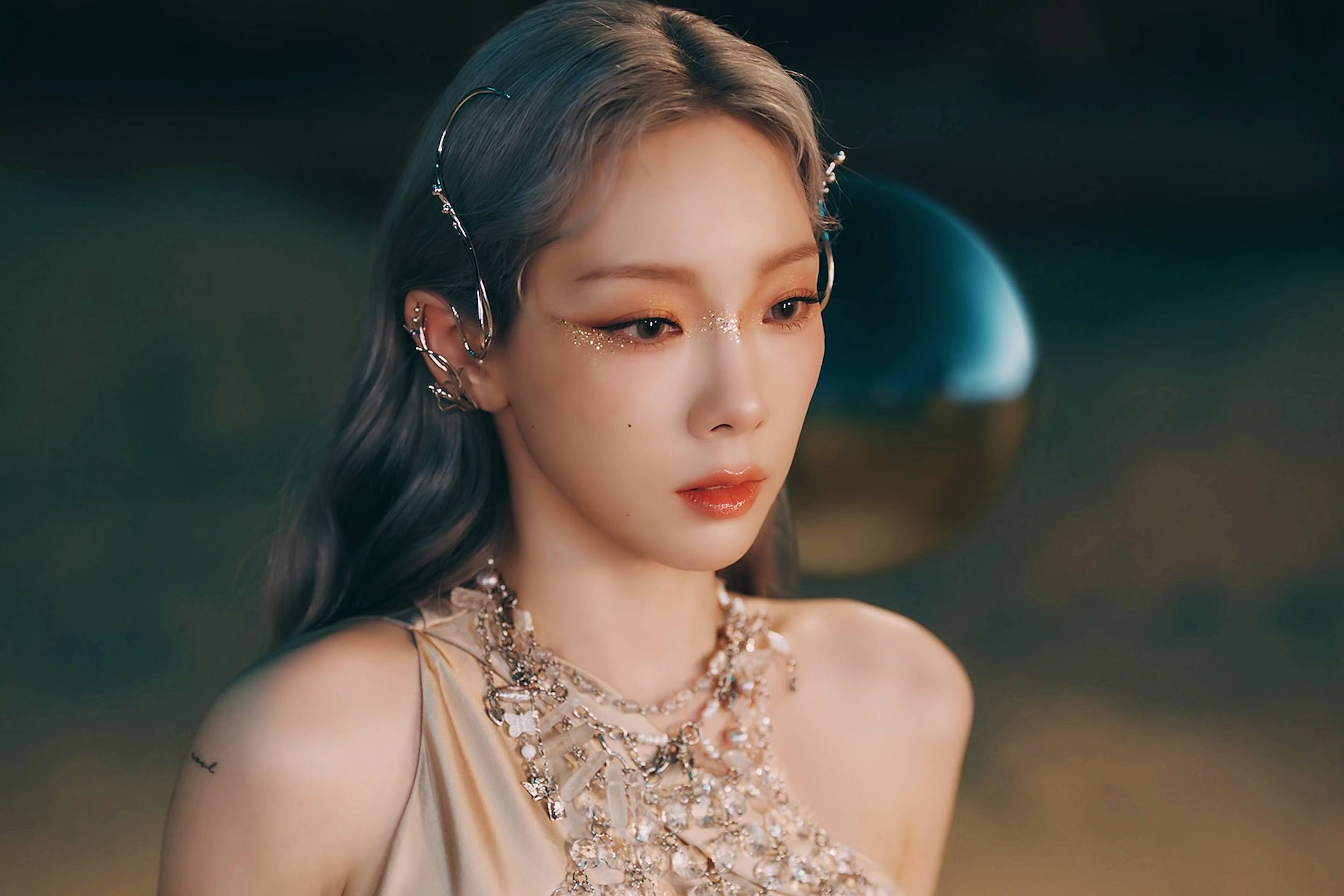 자기 손으로 오리온을 죽인 아르테미스를 그려낸 태연 INVU 뮤비 해석 - 인스티즈(instiz) 이슈 카테고리