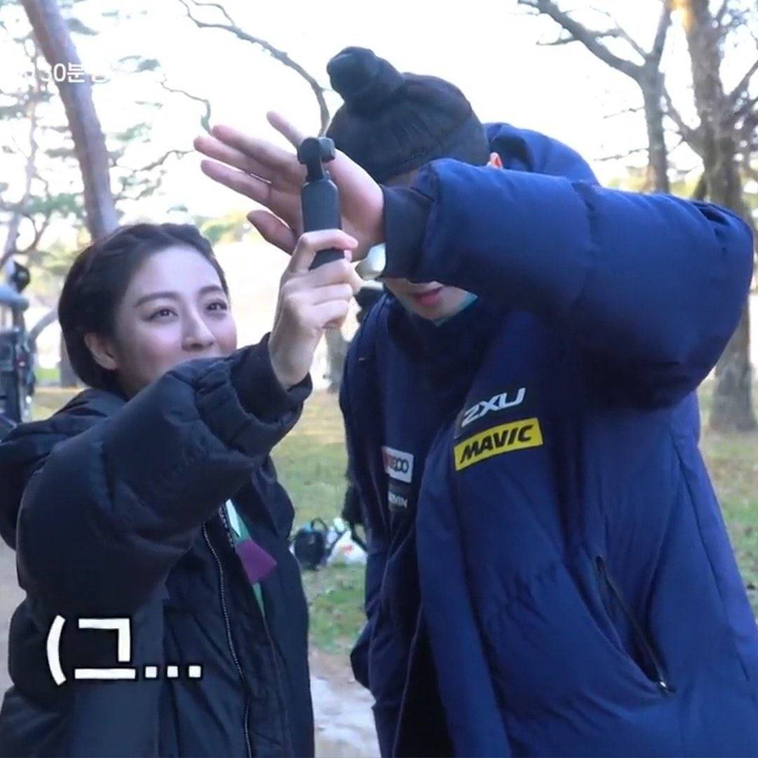 손큰 아이돌들의 손크기(cm)를 알아보았다.jpgif - 인스티즈(instiz) 이슈 카테고리