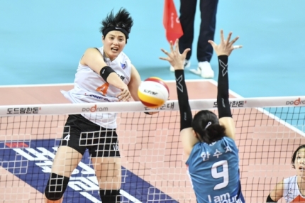 GS칼텍스 서브의 힘, IBK기업은행 꺾고 개막 3연승[장충S코어북] - 인스티즈(instiz) 이슈 카테고리