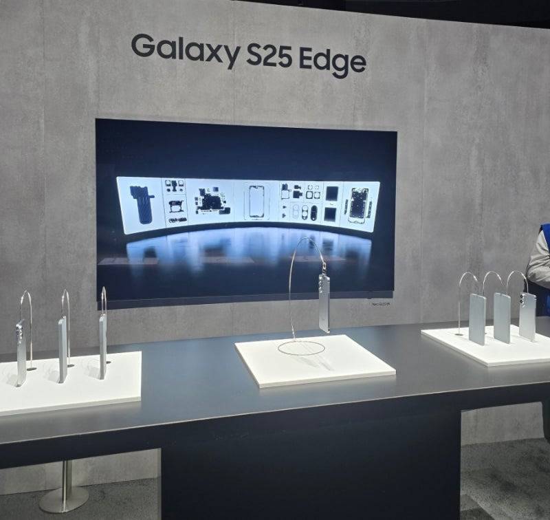 '갤럭시 S25 엣지(슬림)' 실기 이미지 및 주요 내용...jpg - 인스티즈(instiz) 이슈 카테고리