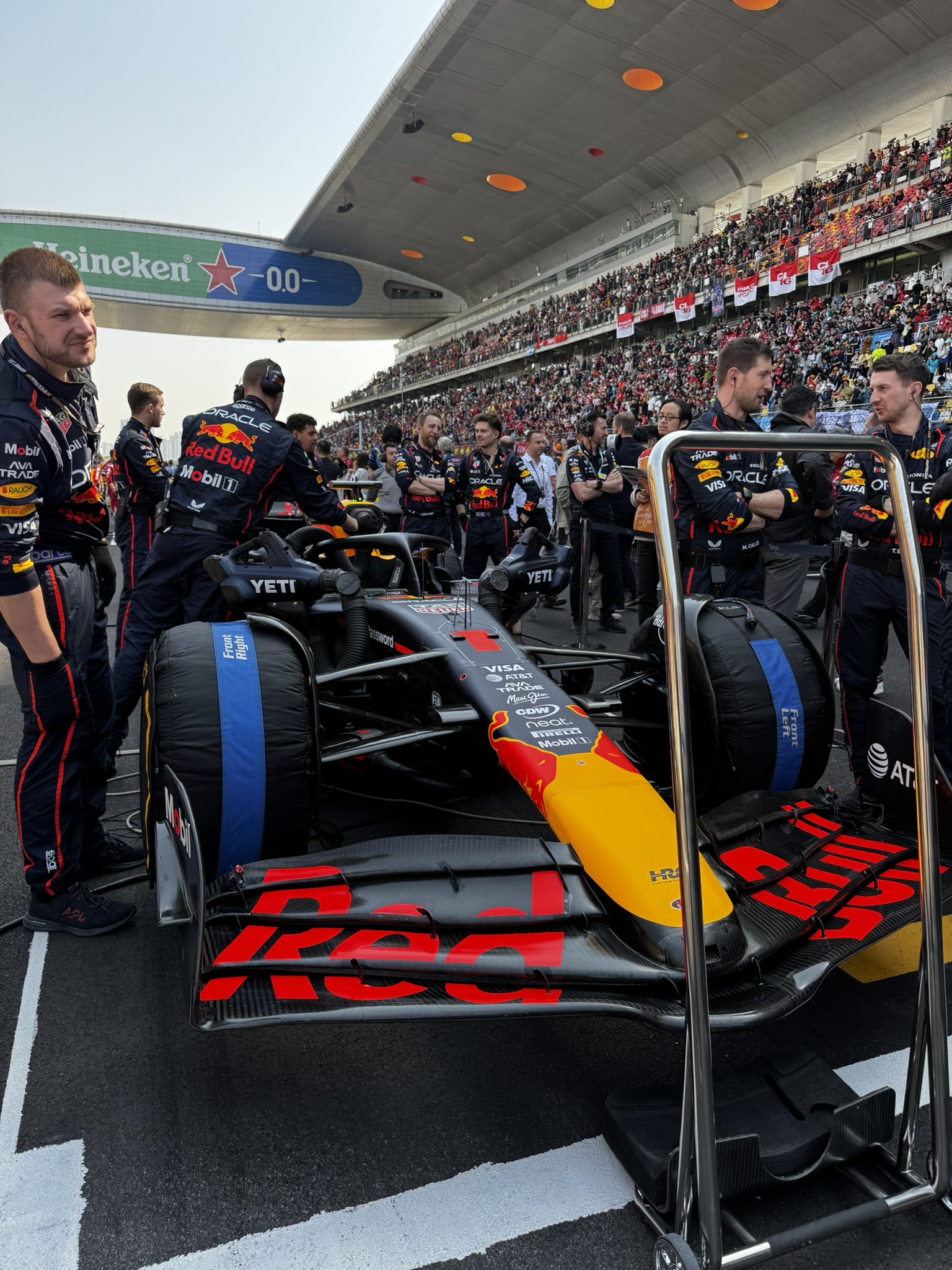 [F1] 요즘 레드불 레이싱의 SNS에 올라오는 사진 특징 - 인스티즈(instiz) 이슈 카테고리