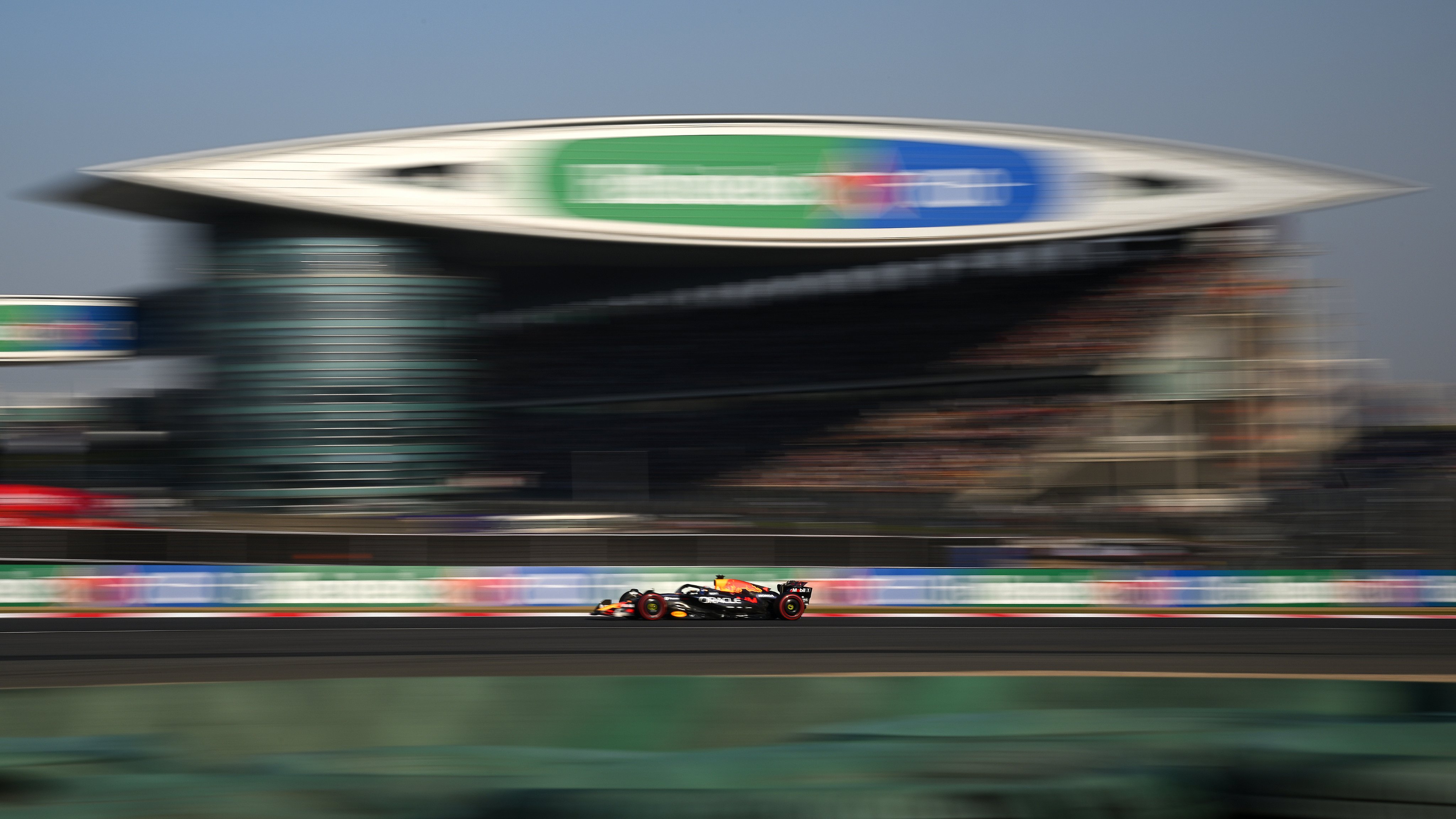 [F1] 요즘 레드불 레이싱의 SNS에 올라오는 사진 특징 - 인스티즈(instiz) 이슈 카테고리