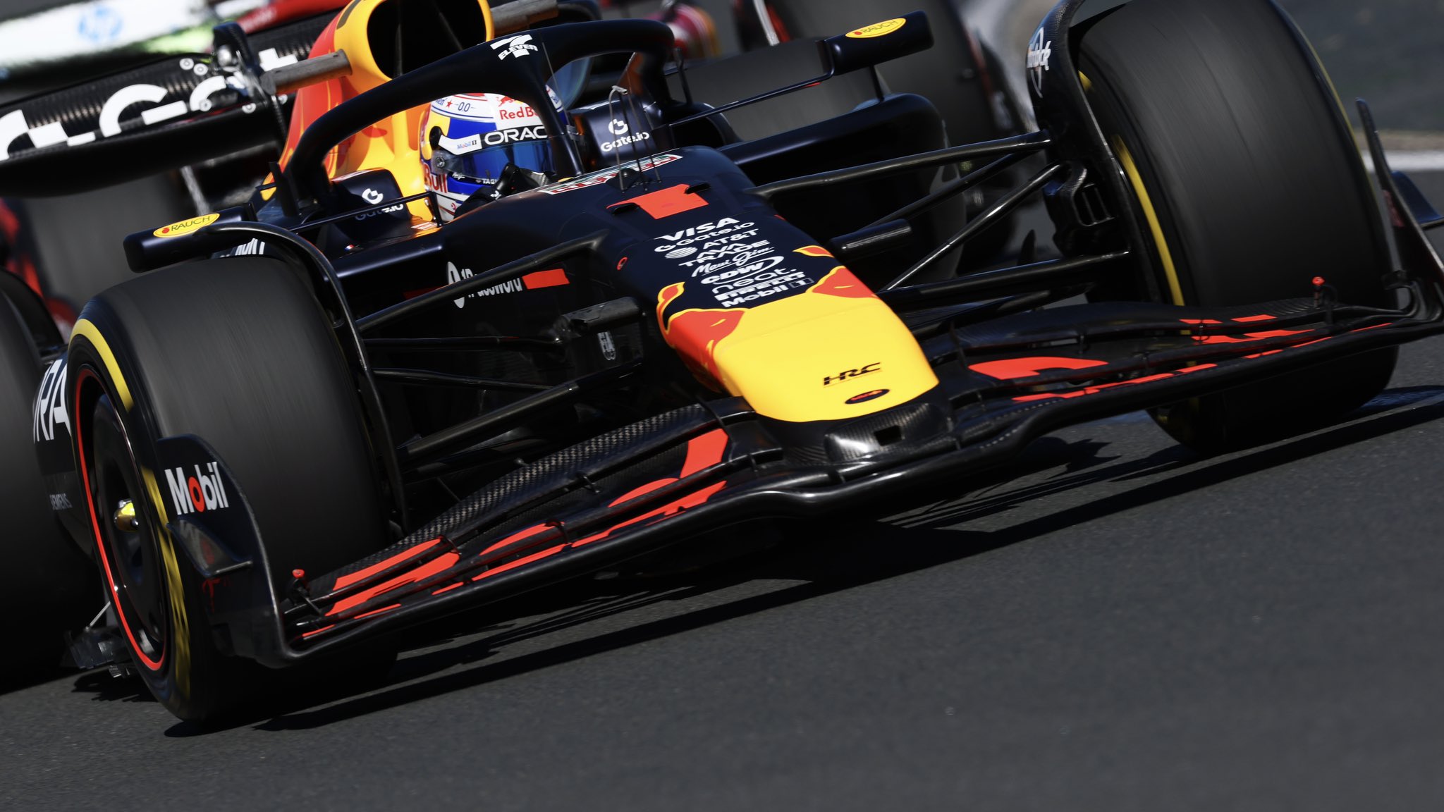 [F1] 요즘 레드불 레이싱의 SNS에 올라오는 사진 특징 - 인스티즈(instiz) 이슈 카테고리